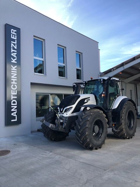 Valtra T235 Direct traktor točkaš