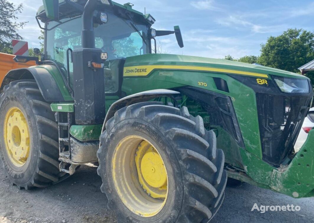 Novi John Deere 8R370 traktor točkaš