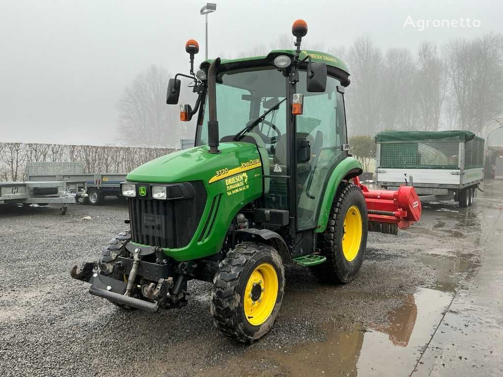 Prodaje se John Deere 3720 mini traktor na aukciji