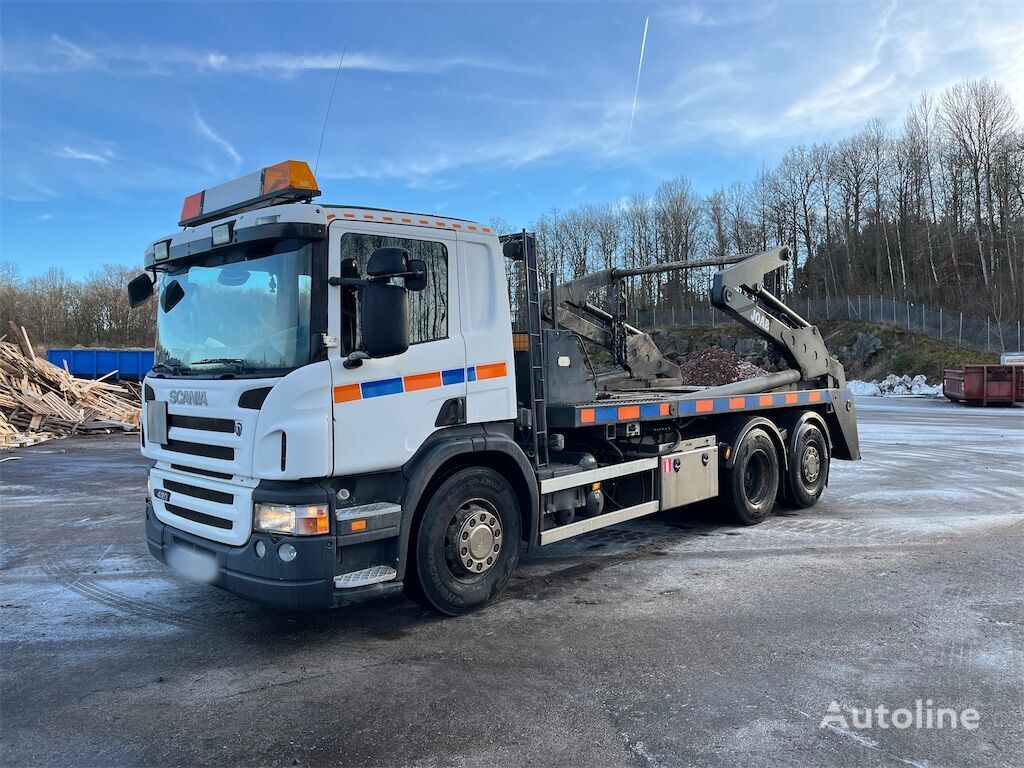 Prodaje se Scania P420LB6X2*4HNB podizač kontejnera na aukciji