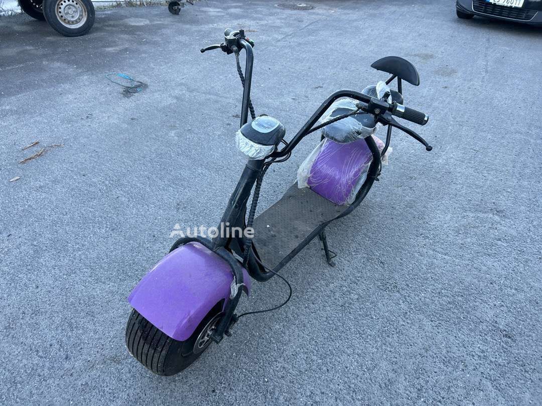 Prodaje se FAT 2021 Elektrisk 2 seter scooter/sparkesykkel Fat tire skuter na aukciji