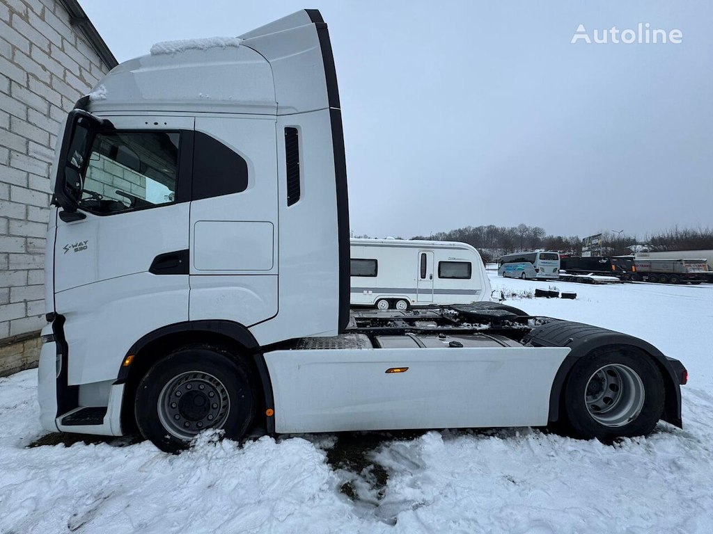 IVECO S-Way 530 tegljač