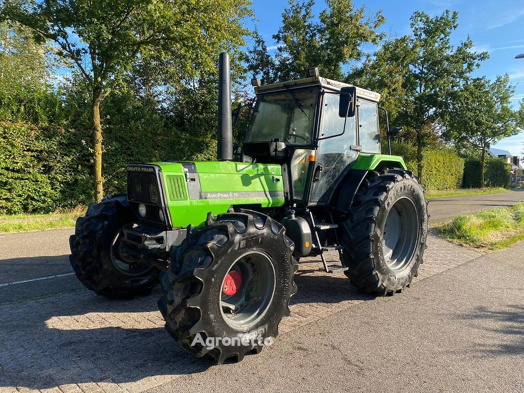 Prodaje se Deutz traktor točkaš na aukciji