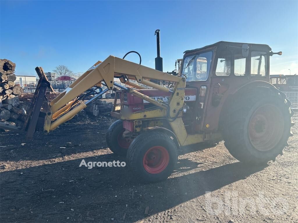 Prodaje se Volvo BM VOLVO T 600 traktor točkaš na aukciji