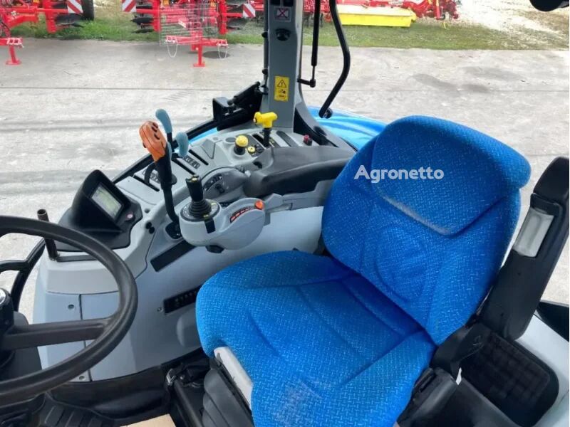 New Holland T7.210 traktor točkaš