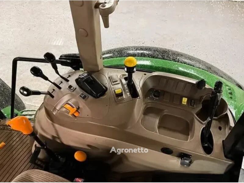 John Deere 5090M traktor točkaš