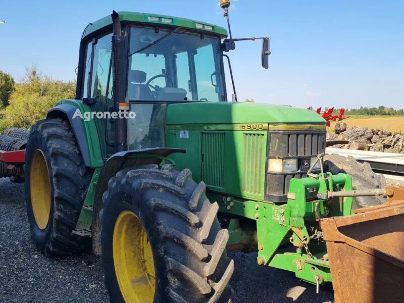 John Deere 6910 traktor točkaš