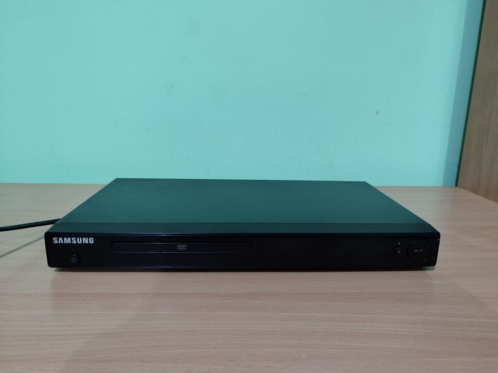 Samsung dvd plejer Malo koriscen, nema daljinski. Saljem brzom postom