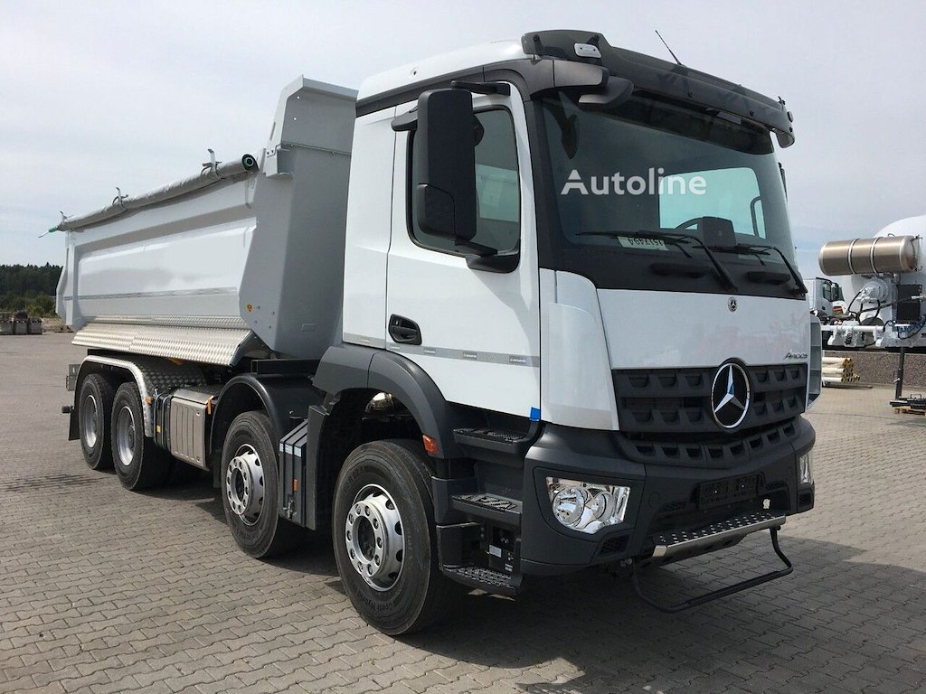 Novi Mercedes-Benz Arocs 4142 kiper