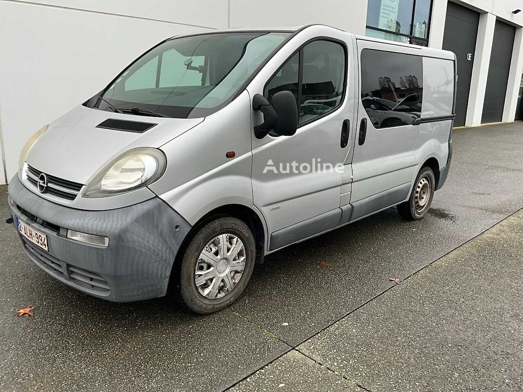 Prodaje se Opel Vivaro 19 DTI minibus furgon na aukciji