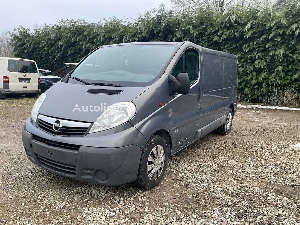 Prodaje se Opel vivaro minibus furgon na aukciji