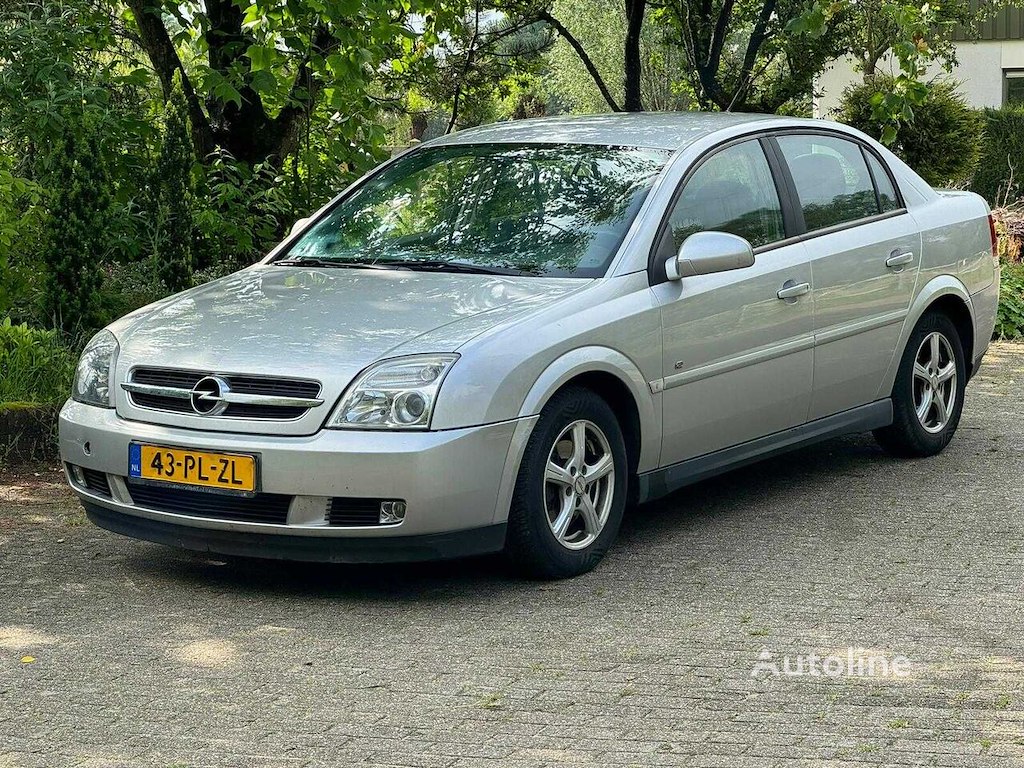 Prodaje se Opel Vectra sedan na aukciji