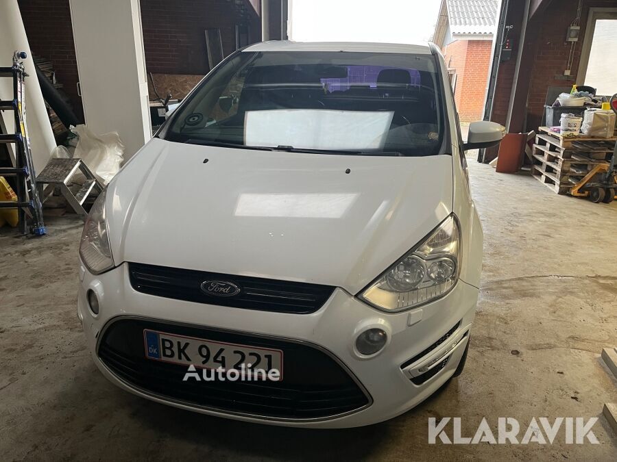 Prodaje se Ford S-Max hečbek na aukciji