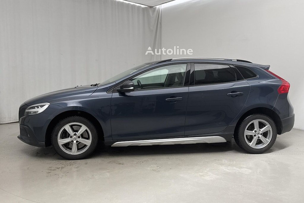 Prodaje se Volvo V40 Cross Country krosover na aukciji