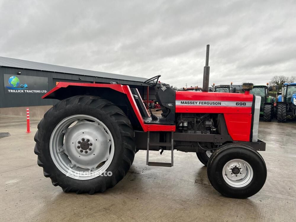 Massey Ferguson 698 traktor točkaš