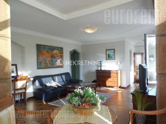 #23985, Izdavanje, Stan, DEDINJE, 1300 EUR