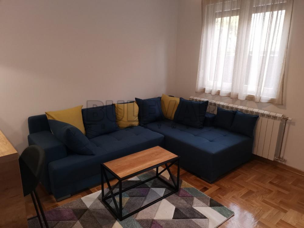 Konrada Žilnika, Jednoiposoban stan za izdavanje, 41m2, 400€