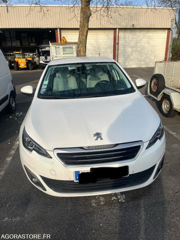 Prodaje se Peugeot 308 hečbek na aukciji