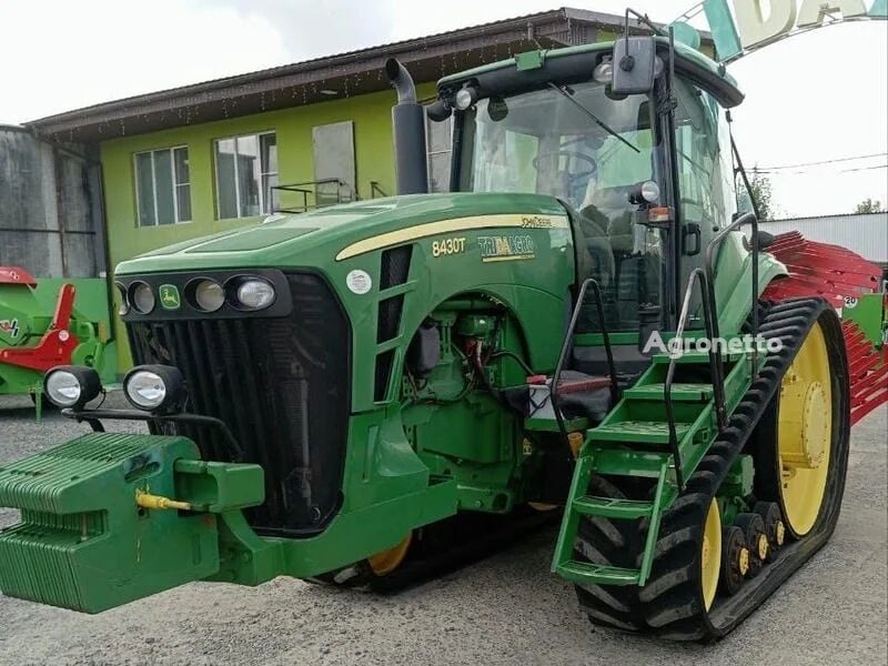 John Deere 8430T traktor guseničar