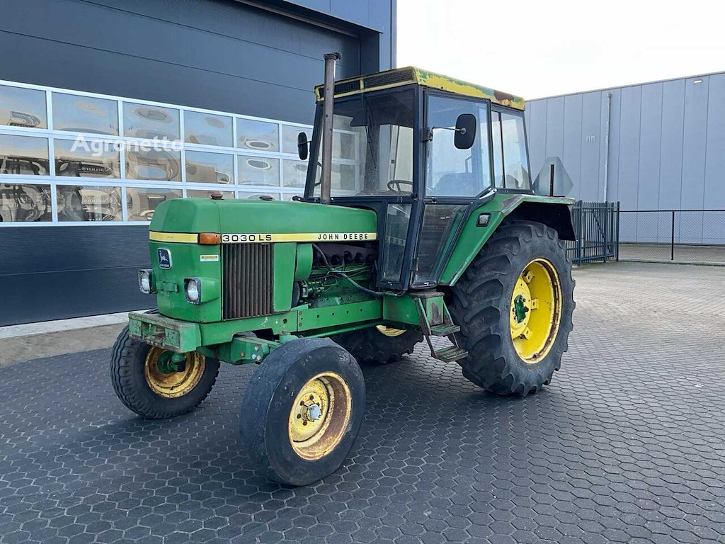 Prodaje se John Deere 3030 LS traktor točkaš na aukciji