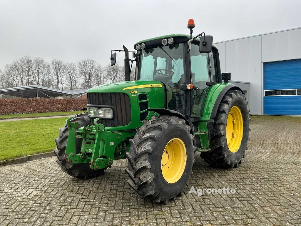 Prodaje se John Deere 6230 traktor točkaš na aukciji