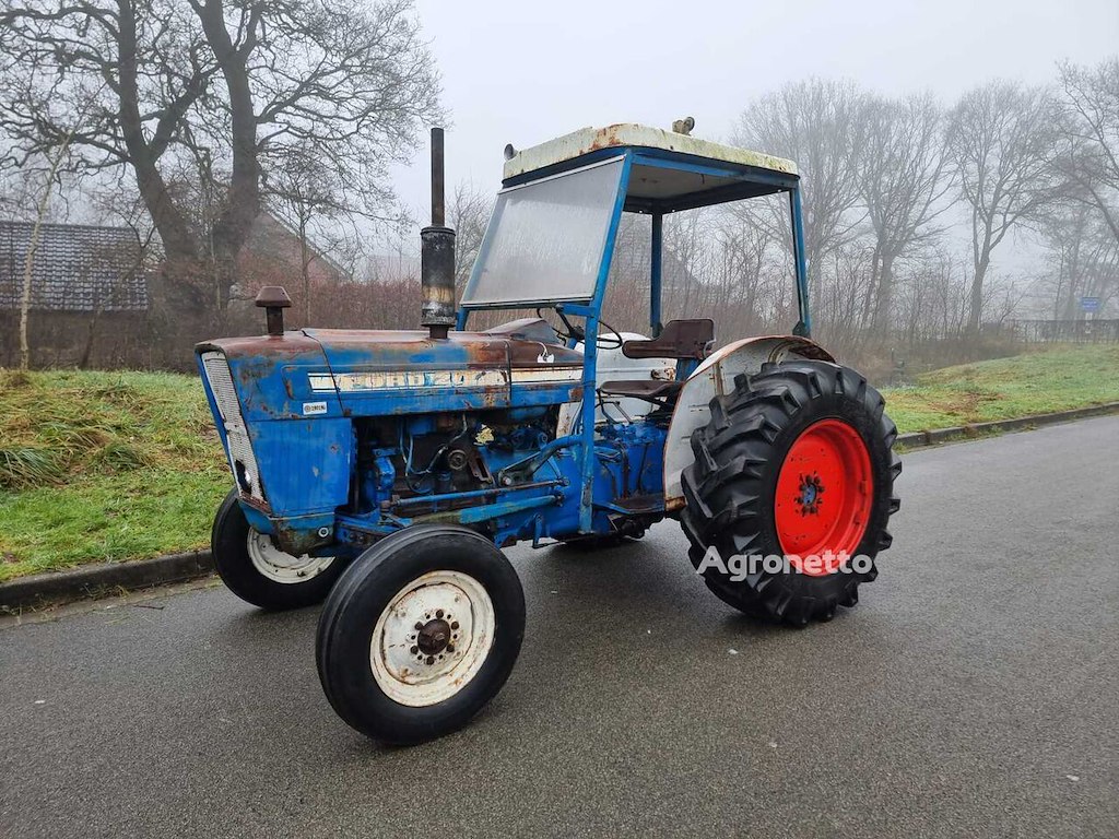 Prodaje se Ford 2000 traktor točkaš na aukciji