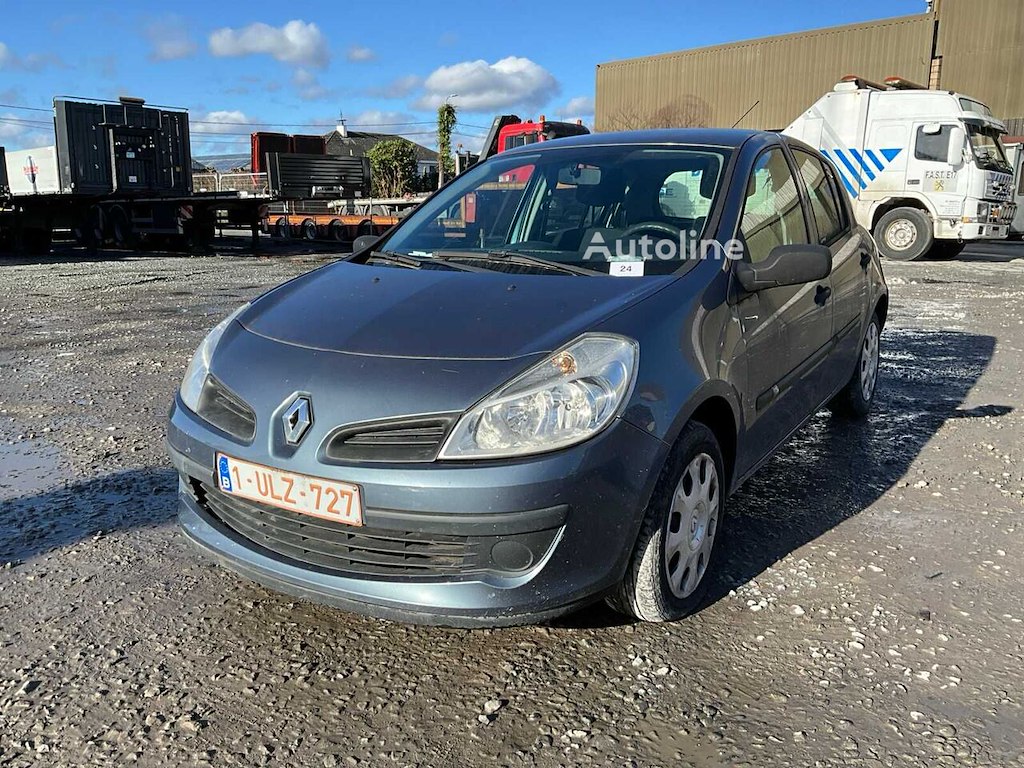 Prodaje se Renault CLIO hečbek na aukciji