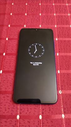 Prodajem MI 9 Lite