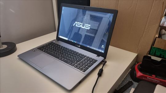 Asus X550D/A10 Quad Core/8 GB RAM/128 GB SSD/Punac