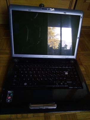 Toshiba satellite pro a300D 6 + originalni punjac