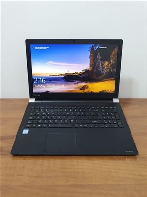 Toshiba Satellite Pro i5 7200U 8GB RAM 256GB SSD