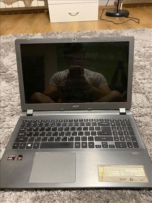 Laptop Acer Aspire V5-552G