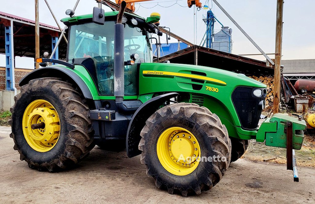 John Deere 7830 traktor točkaš