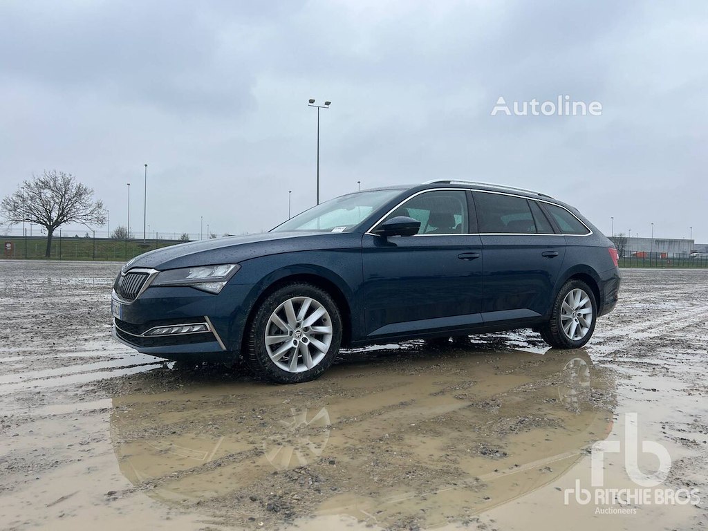 Prodaje se SKODA SUPERB WAGON IV Hybrid 1.4 TSI PHEV EXECUTIVE DSG krosover na aukciji