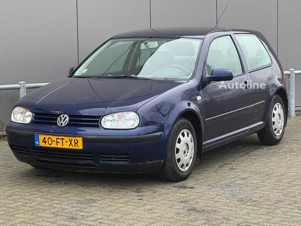 Prodaje se Volkswagen Golf hečbek na aukciji