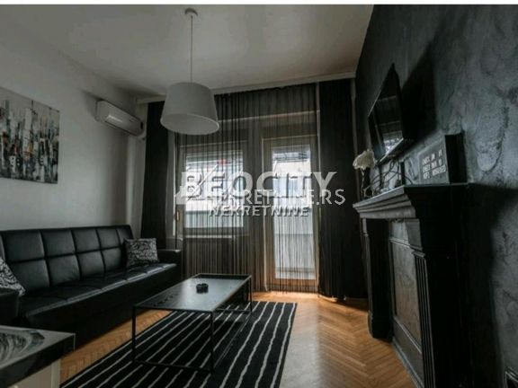 Novi Sad, Centar, Zmaj Jovina, 1.5, 40m2, 450EUR