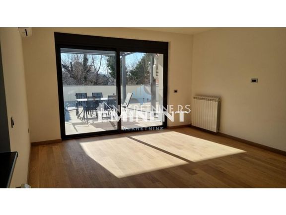 Voždovac, Šumice, Jasenička, 3.0, 75m2, 850 EUR