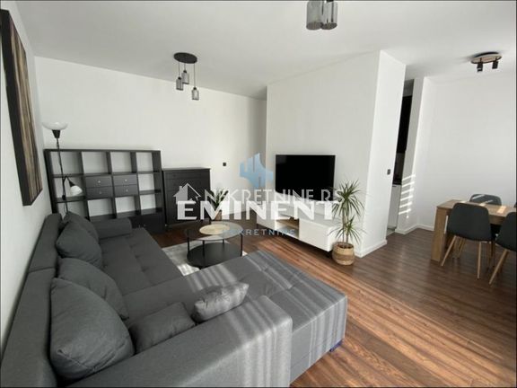 Zemun, Gornji Grad, Prizrenska, 2.0, 50m2, 800 EUR