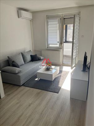 Moderan jednoiposoban stan - 43m² - Grbavica