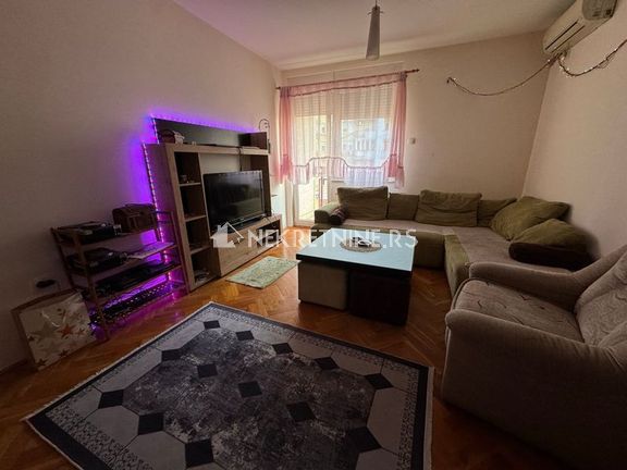 Nova Detelinara - Trosoban - 73 m2 - savršen raspored - Terasa, Ostava - Novogradnja -