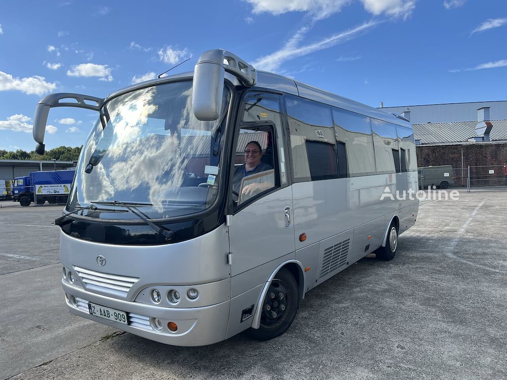 Toyota Caetano Optimo 22 P prigradski autobus