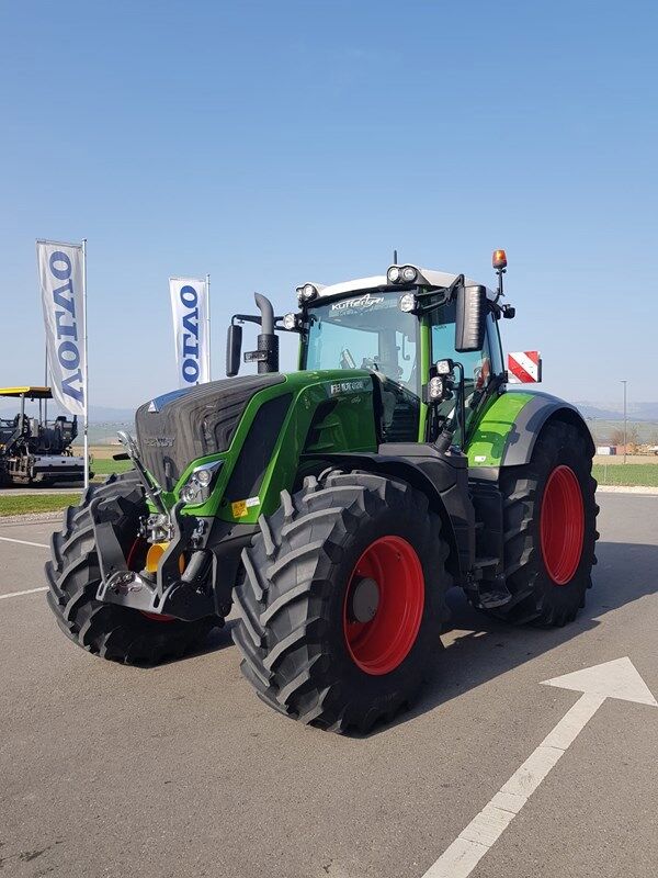 Fendt 828 Vario Profi Plus traktor točkaš