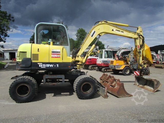 Mobilni bager
Yanmar B55W mit POWERTILT + Schnellwechsler + 4 Löffel