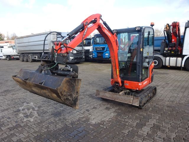 Mini bager
KUBOTA Minibagger KX019-4