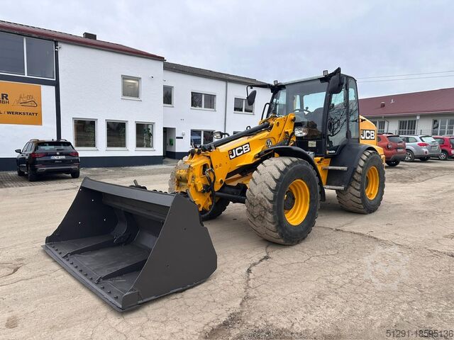 Telehandleri
JCB TM320S