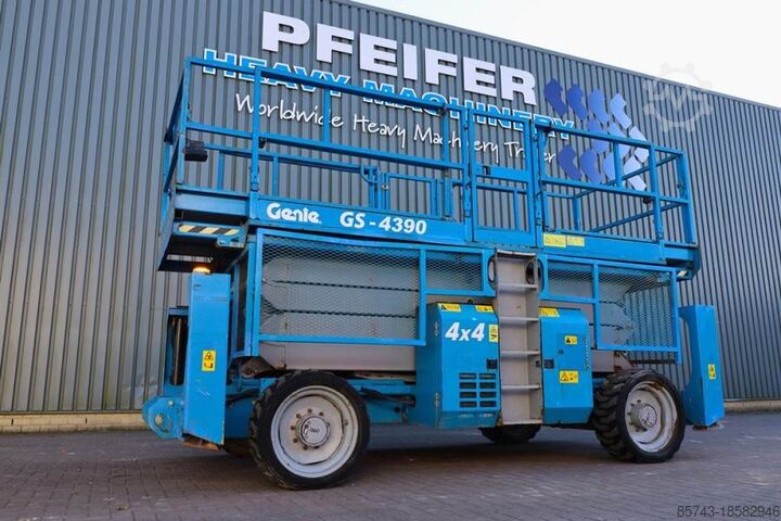 Podizanje makaza
Genie GS4390 Diesel, 4x4 Drive, 15m Working Height, 680k