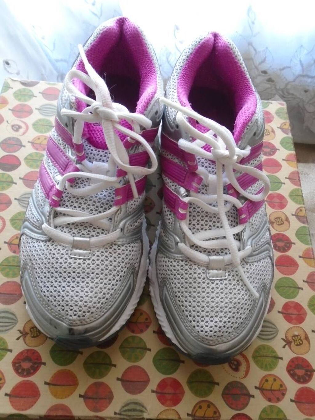 Adidas, 36.5