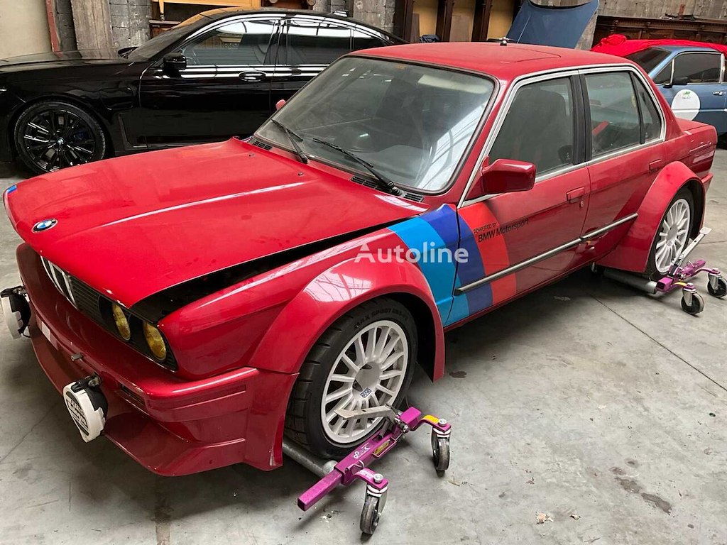 Prodaje se BMW 325 Trackdayready sedan na aukciji