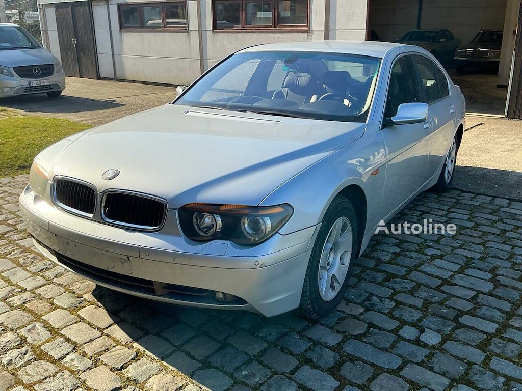 Prodaje se BMW 735iv8 sedan na aukciji