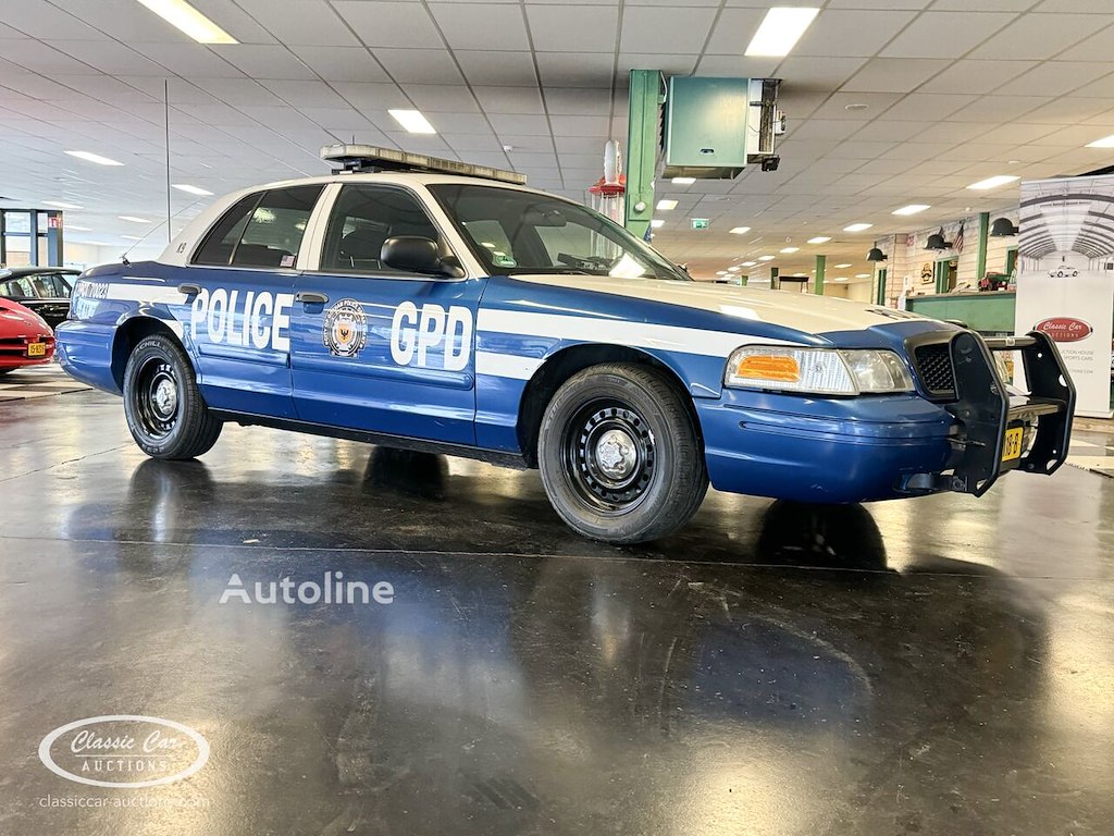 Prodaje se Ford Crown Victoria sedan na aukciji